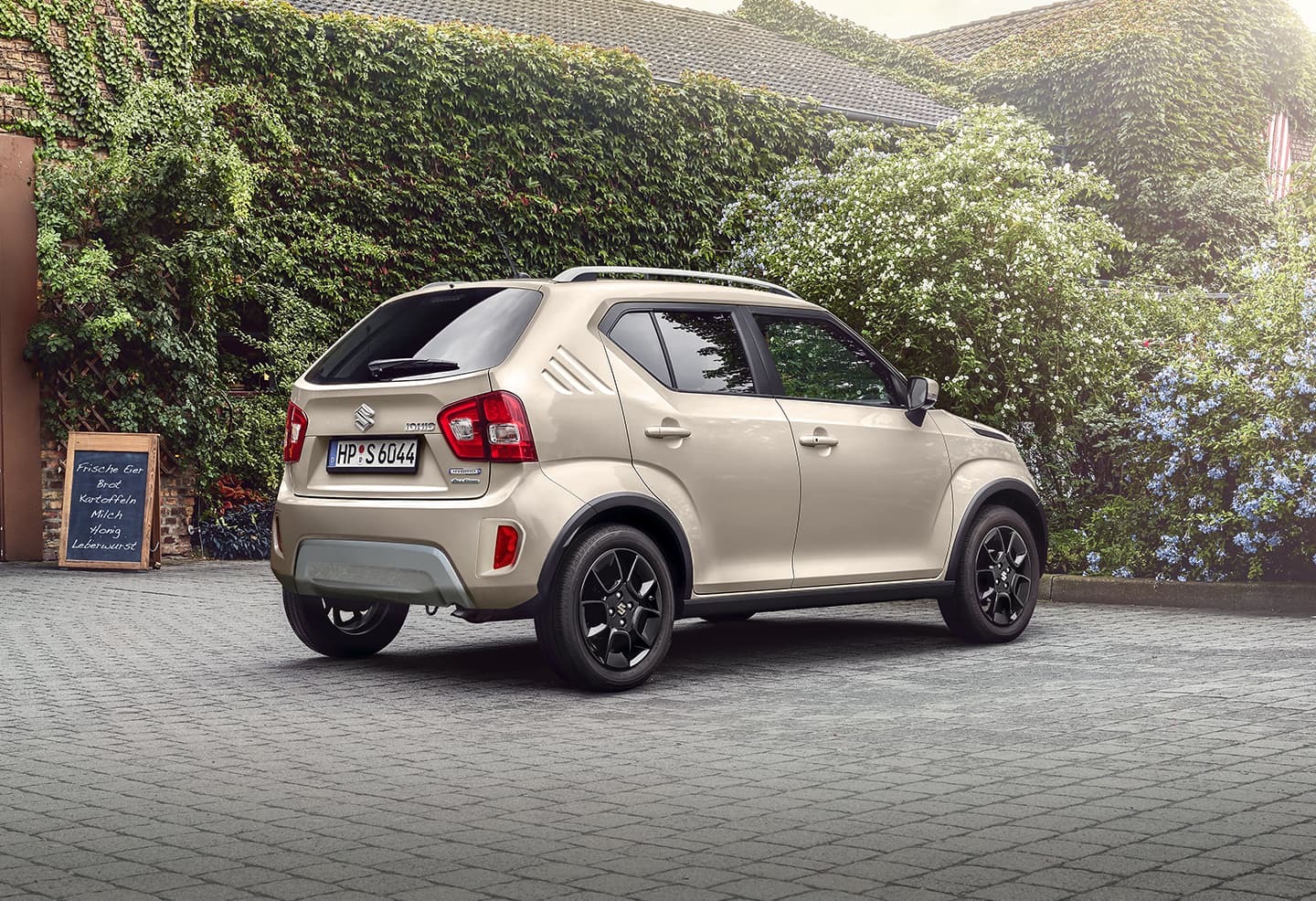 Suzuki: Besser unterwegs mit Hybrid & Allrad — Suzuki Automobile