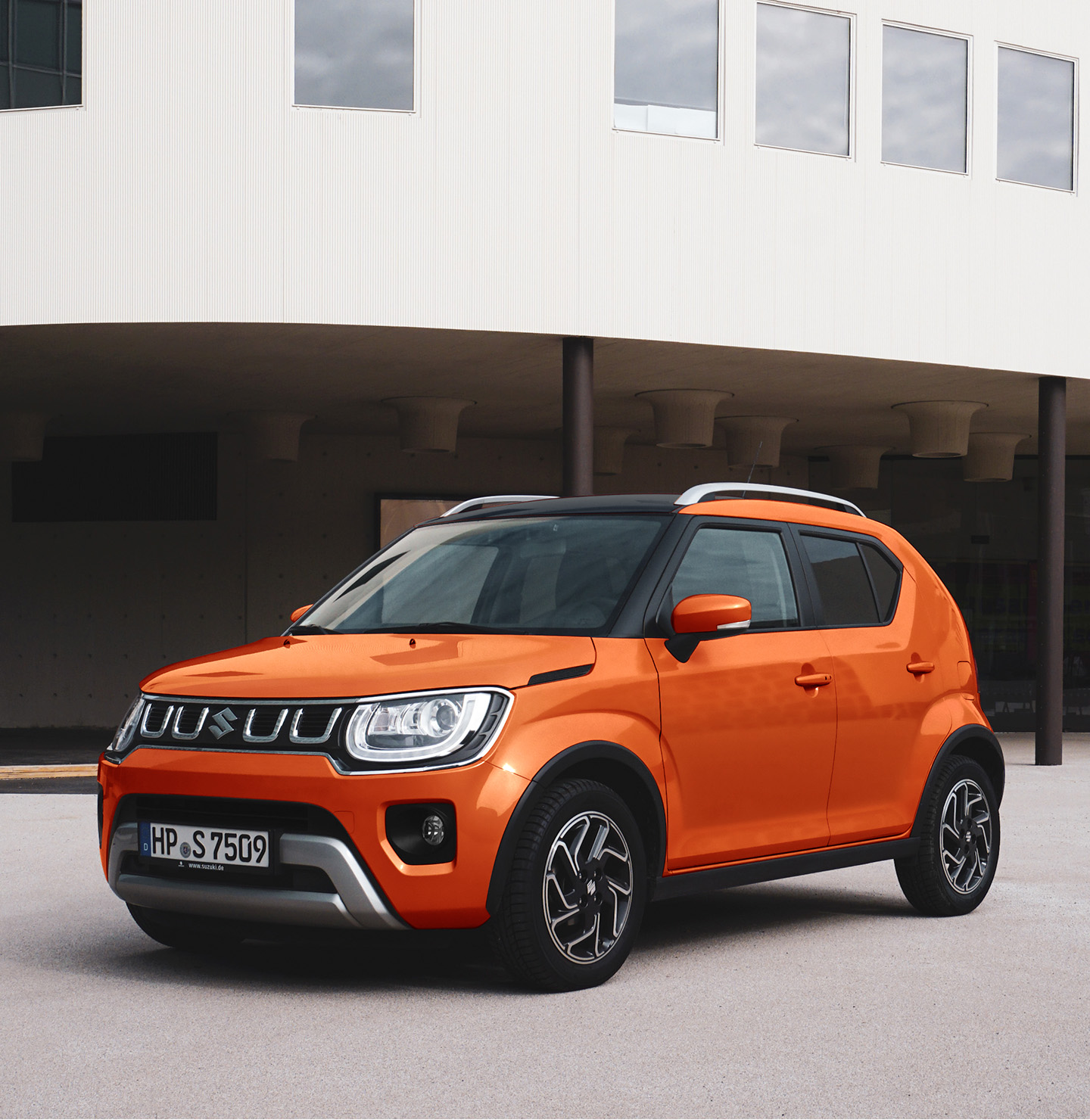 2.jpg — Suzuki Automobile